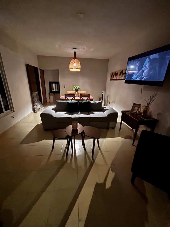 Casa Almendra. Entera. Con Estacionamiento Cerrado - Tabasco