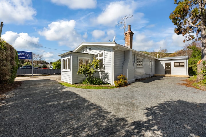 Cosy 4 Bedroom Home - Paraparaumu