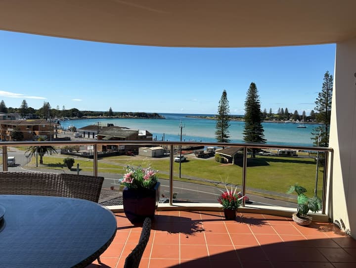 Sunrise Luxury Apartment Unit 401 - Forster