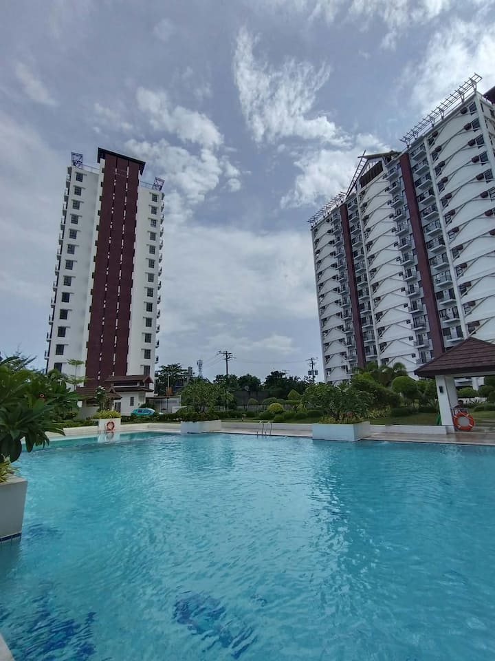 Cozy Top Floor 1br Pool/balcony- Oceancrest Mactan - Philippines
