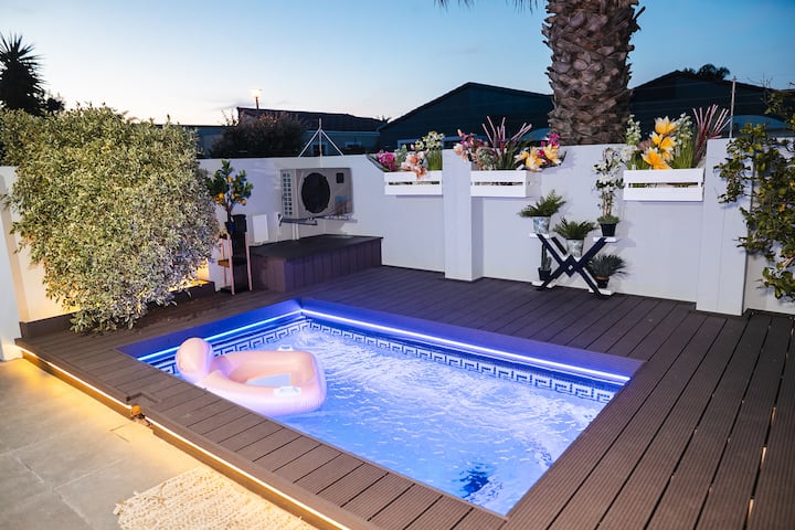Velmora Residence: Private Pool, Braai & Mall Near - Cape Town