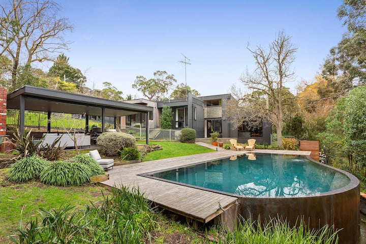 Cedar | Treetop Estate With Solar Heated Pool - Australia