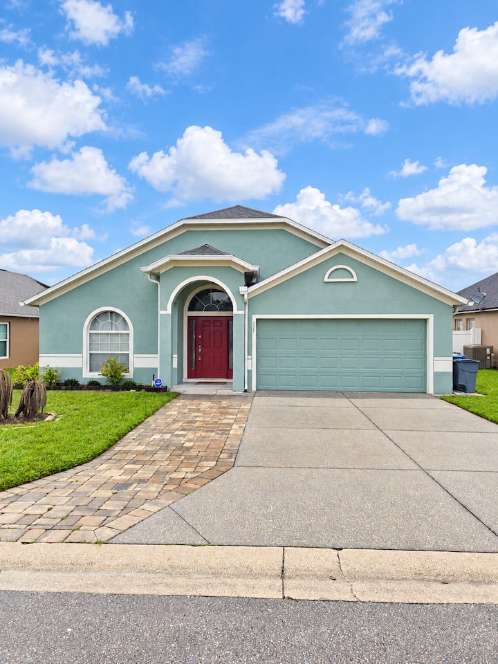 Spacious 3br Family Retreat Near Disney & Orlando. - Haines City, FL