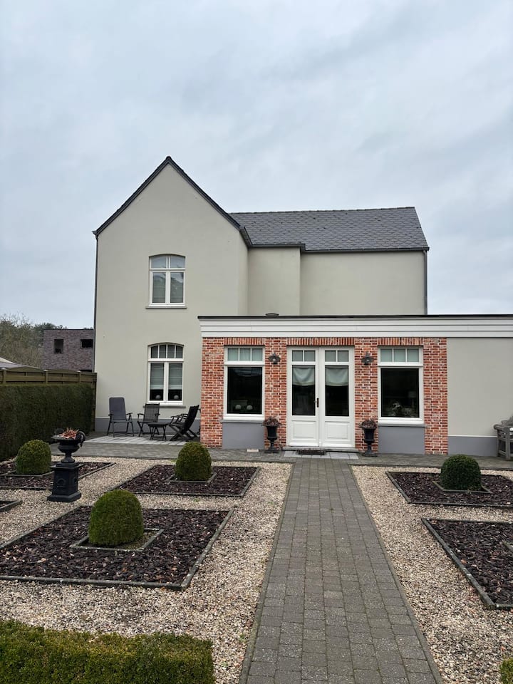 Mooie Landelijk Woning Met Grote Tuin - Tessenderlo