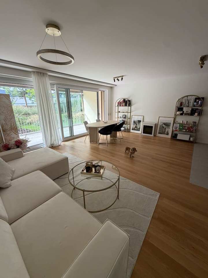 Eaux Vives / Champel 70sqm 1br Apartment + Terrace - Cenevre, İsviçre