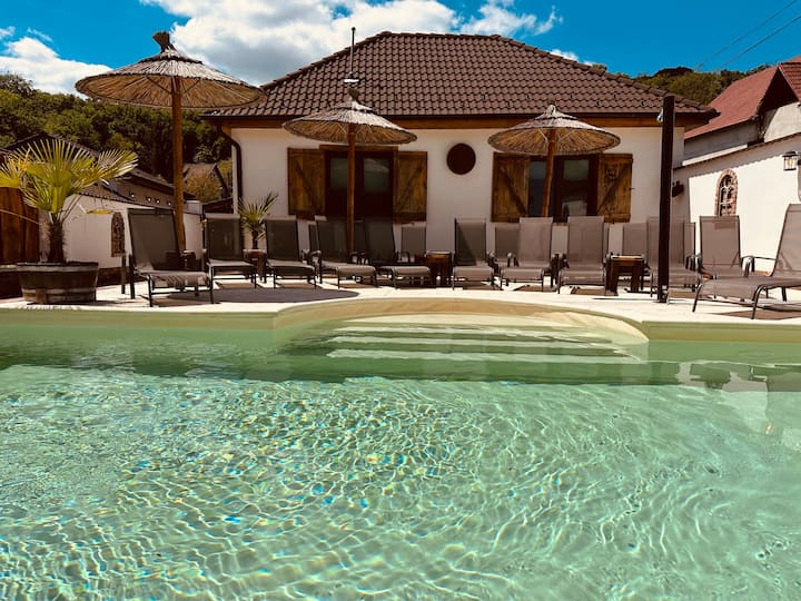 Große Ferienanlage - Pools, Hot-tubs, Sauna - 羅馬尼亞