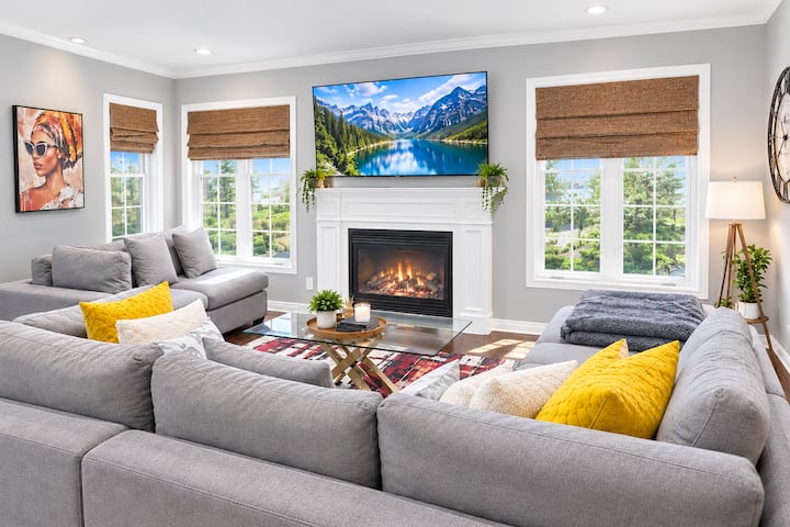 Specious 4br Home | 6 Beds | 2.5 Baths | 2500sq Ft - ブラントフォード