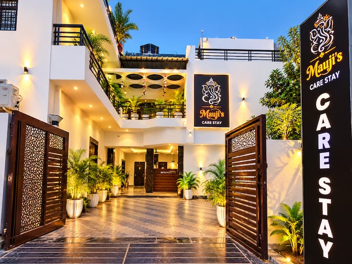 It's A Home Stay With 10 Rooms - Prayagraj