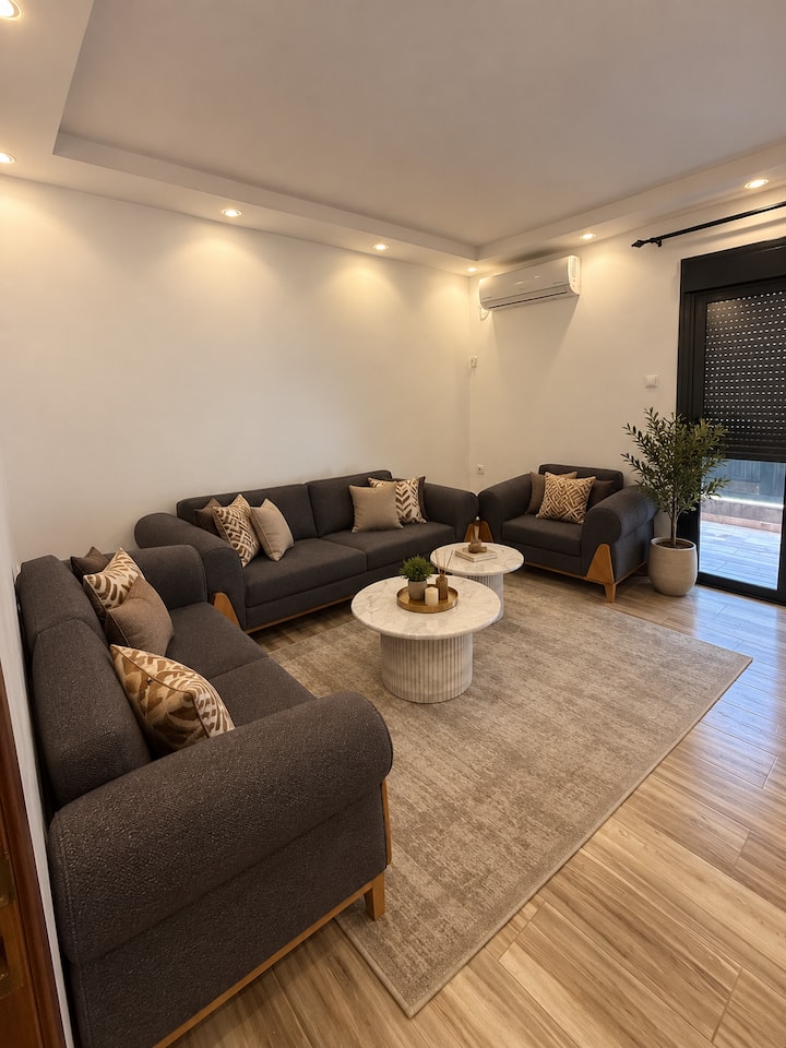 Charmant F3 Avec Patio - Oran