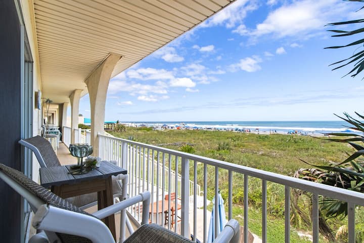 Sunrise Ocean Views, Steps To Downtown Cocoa Beach - Cocoa Beach, FL