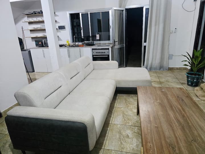 Agréable Et Bel Appartement Cosy. Discret Et Calme - Guinea