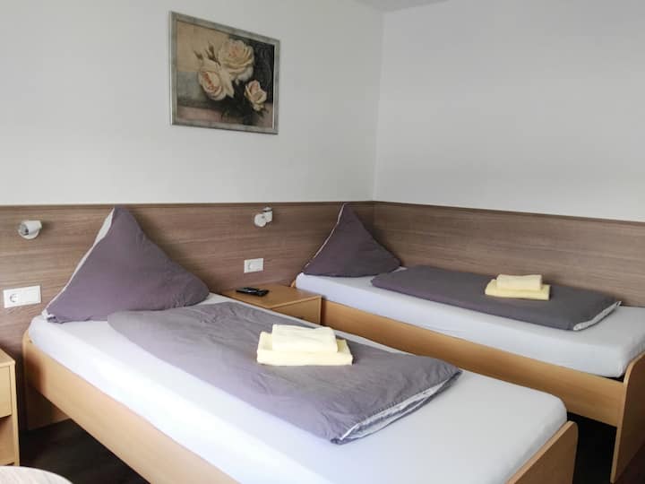 Monteurzimmer Mit Kochmöglichkeit Und Dusche Fulda - Fulda