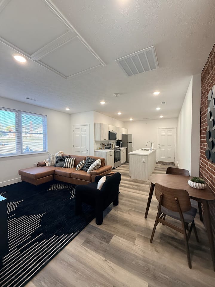Mill Street Suites | Modern 1 Br | Unit A - 賈斯珀
