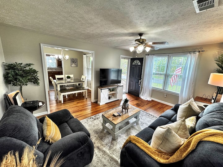 Luxurious Whole Home Near Ft. Benning And Uptown - Columbus, GA