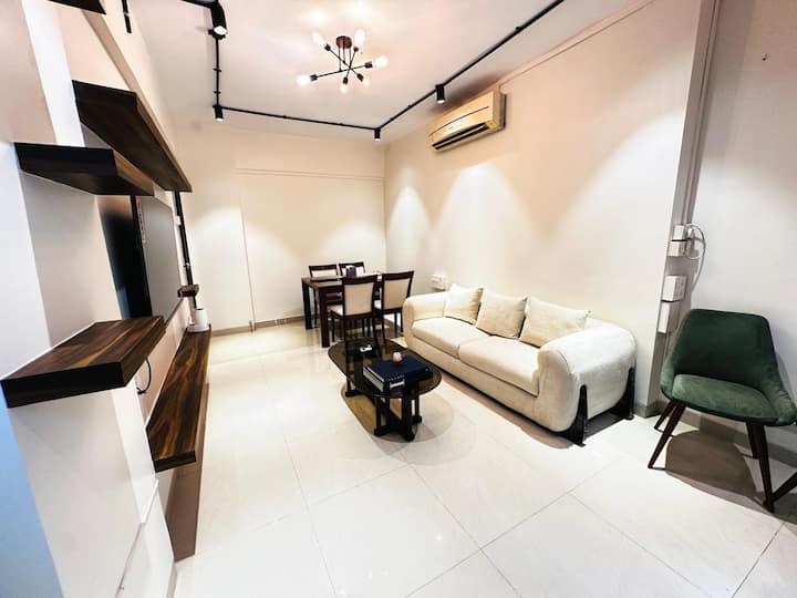 Plush Bandra| Luxurious 1bhk With Balcony | Pali H - Mumbai