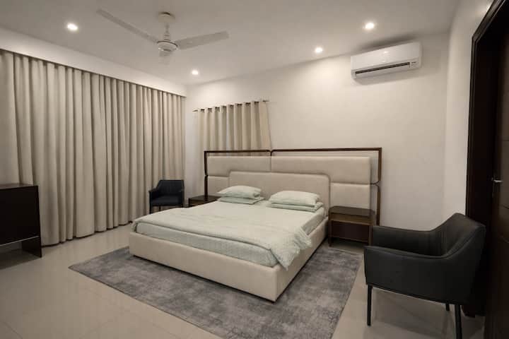 Jeff’s Home Private Room 2 Marina Beach Views Dha - Karachi