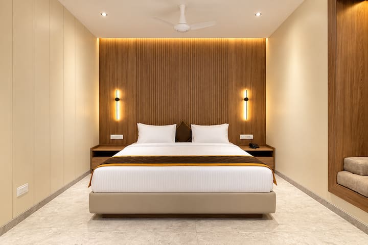 Luxury Hotel - Mysuru
