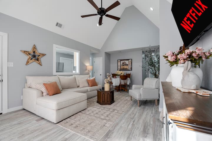 Stylish 2bed/2bath Farmhouse Cottage - 瓊斯伯勒