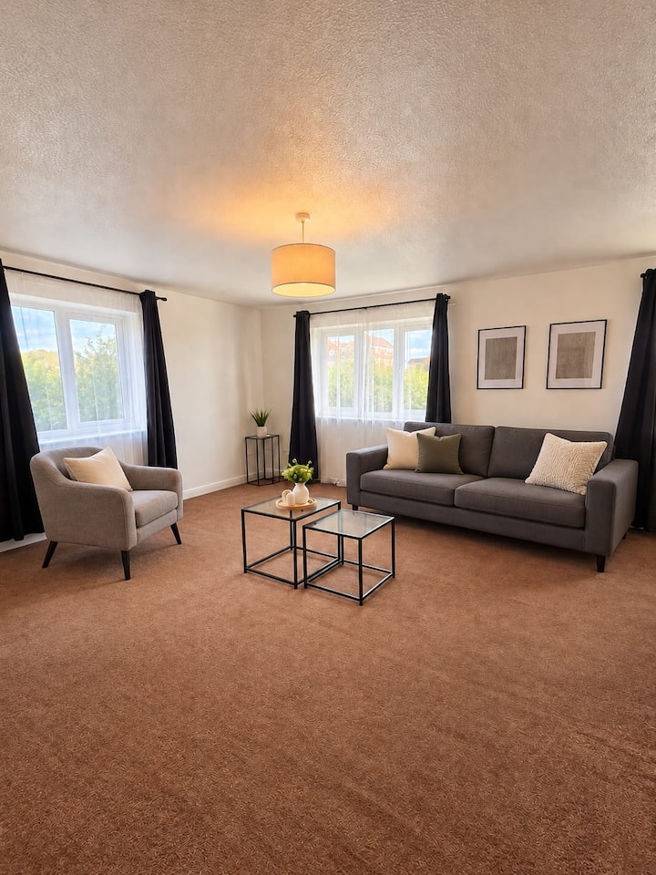 Victoria Dock | 2 Beds, 2 Baths & Private Parking - Kingston upon Hull