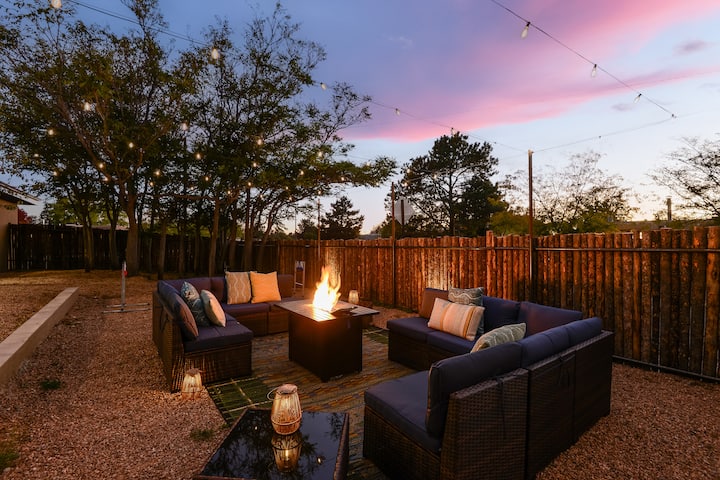 Santa Fe Getaway | 4bdrm | Fire Pit | Sleeps 10 - Santa Fe, NM