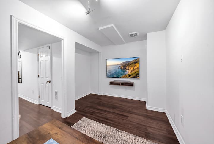 Mins To Thermëa Spa, Hwy 401, Go Train & Golf - Ajax