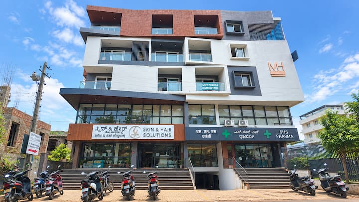 Penthouse Near Uk27 Hotel, Kolhapur Circle - Belagavi