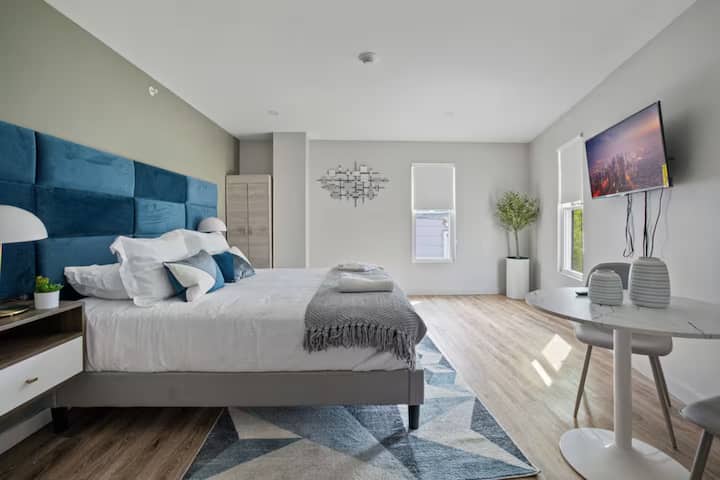 The Columbus Suites | The Landing Studio - Middletown, NY