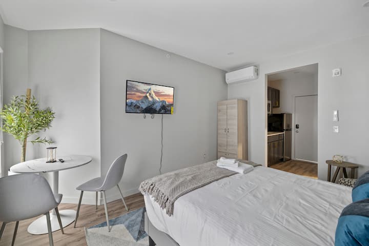 The Columbus Suites | The Workday Studio - Middletown