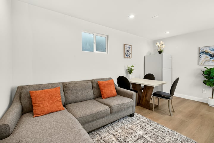 Private 1br Suite In Sf | Easy Muni Access - San Francisco, CA