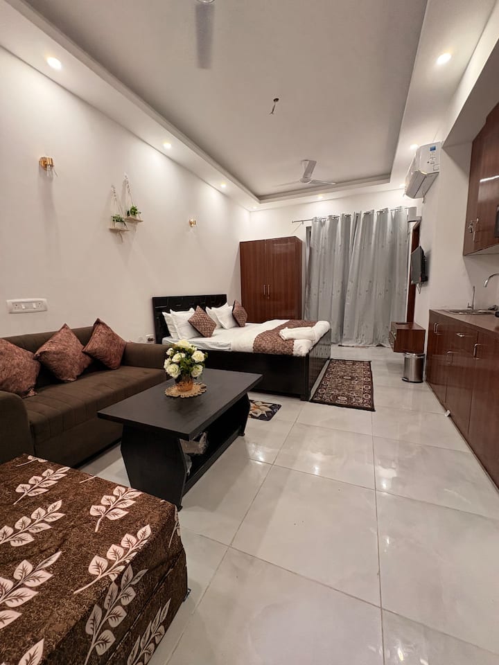 Casa Era - Stay In Your Era - Noida
