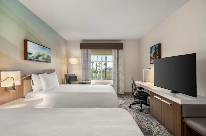 Cozy 2 Queen Hotel Room - Goleta, CA
