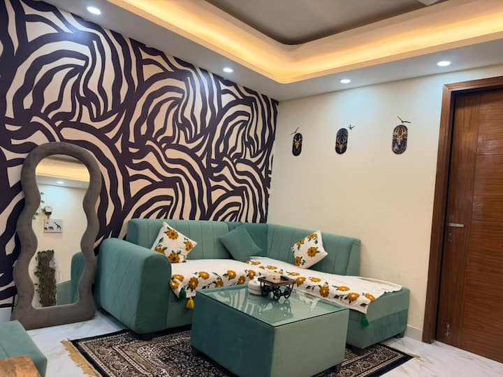 Casa Solana | Private Cozy Retreat | Saket - New Delhi