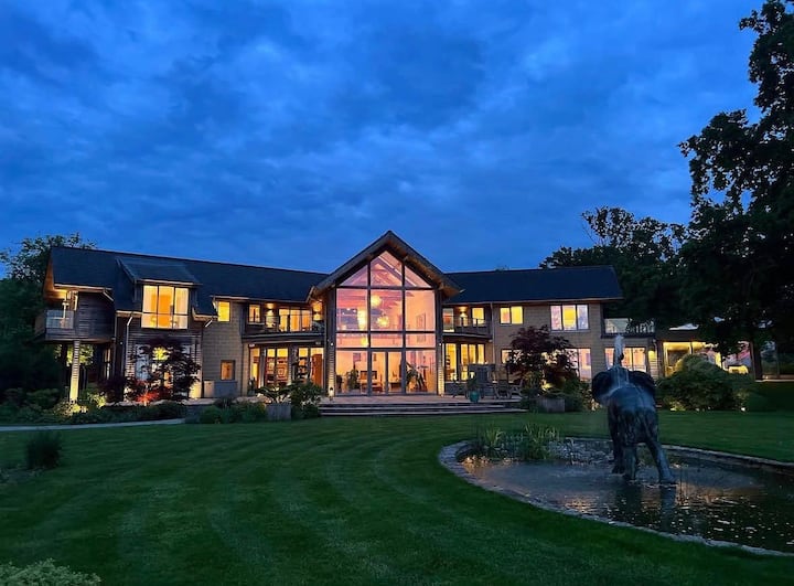 The Ultimate Country Escape | Pool, Sauna & Cinema - Petersfield