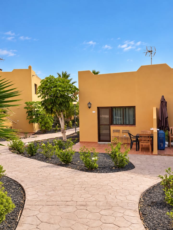 Apartment For 2 With Swimming Pool And Parking - Corralejo