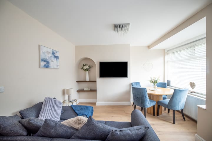 Bude House | Central Doncaster | 2 X Parking - Doncaster