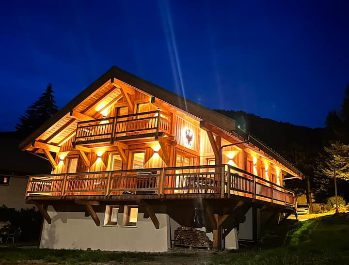 Chalet Neuf Au Cœur De Serre-chevalier, 12 Pers - La Salle-les-Alpes