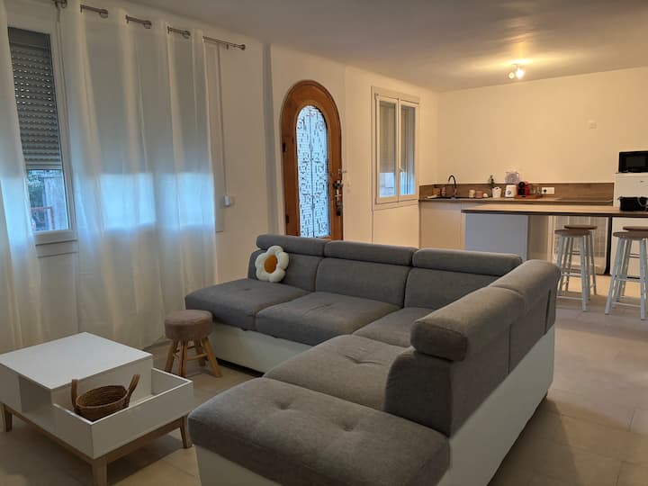 Maison Avec Jardin, à 2 Min à Pied Du Centre-ville - Oraison