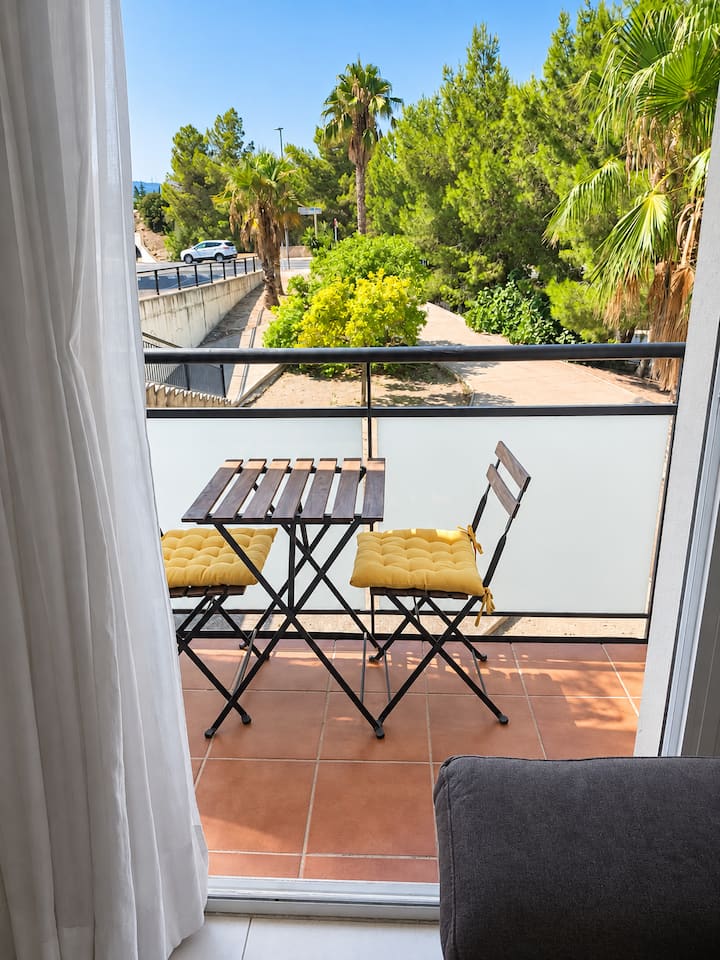 Bonito Apartamento Para 6 Junto A La Playa - La Ampolla