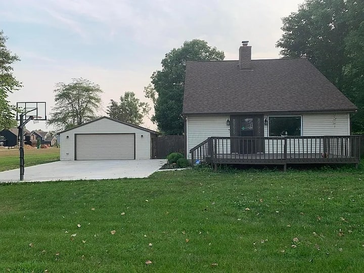 Relax At Country Home With 3 Bed And 2 Full Bath. - Dublin, OH