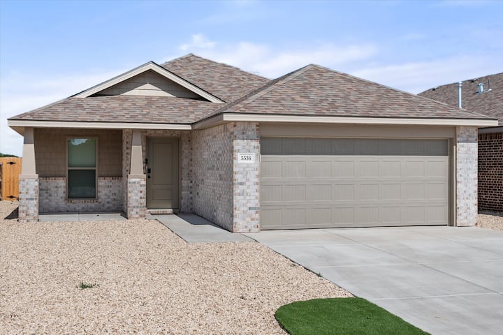 Stylish Lubbock Retreat | 3bd 2 Ba | Close To Ttu - Lubbock, TX