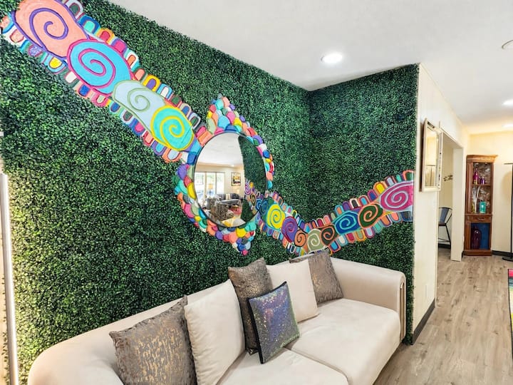 Chroma House Rogers-3,000 Sq. Ft. Art Experience - Rogers, AR