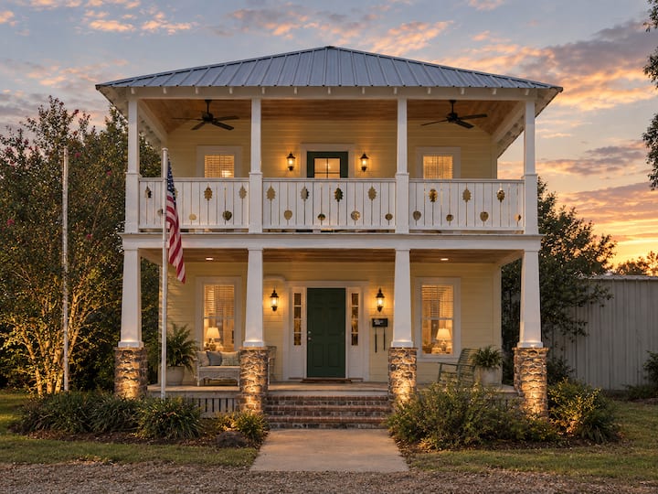 Historic Olde Towne Daphne Two Bedroom Apartment - Daphne, AL