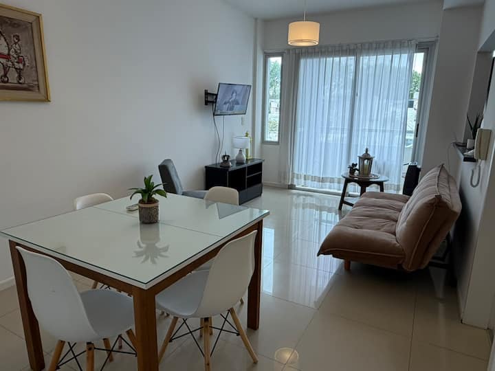 Moderno Departamento Plaza Dardo Rocha. Nuevisimo - La Plata