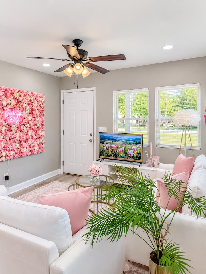 The Pink Pearl | Luxury & Comfort - Concord, NC