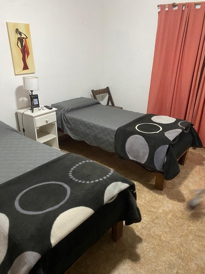Habitación Doble Con Desayuno Y Cochera · Ruta 9 - Villa María