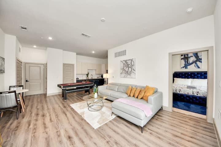 Luxury 2br/2ba At The Vic At Jordan Ranch | King B - Katy, TX