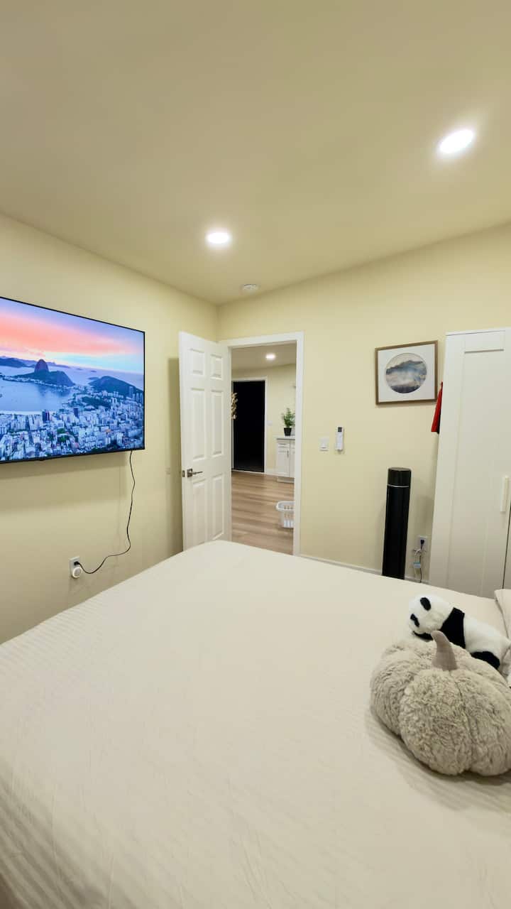 New Secluded 2b1b With A Private Entrance - West Covina, CA