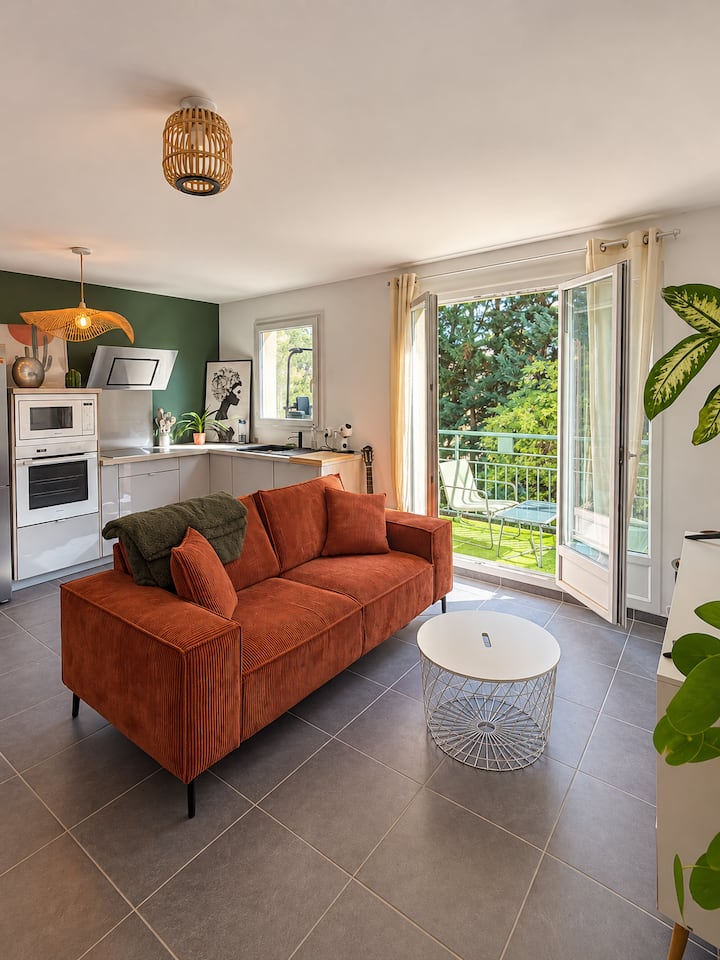 Appartement Calme, Balcon, Parking Privé, A13 - Mantes-la-Jolie