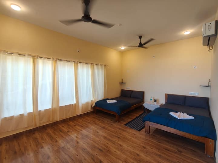 Cozinn B140 Seafacing Ac Family Room In Gokarna - Gokarna