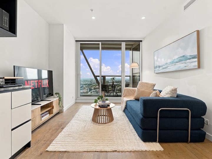 Westside Place Lux Skyrise | 2br Pool Gym Sauna - Melbourne